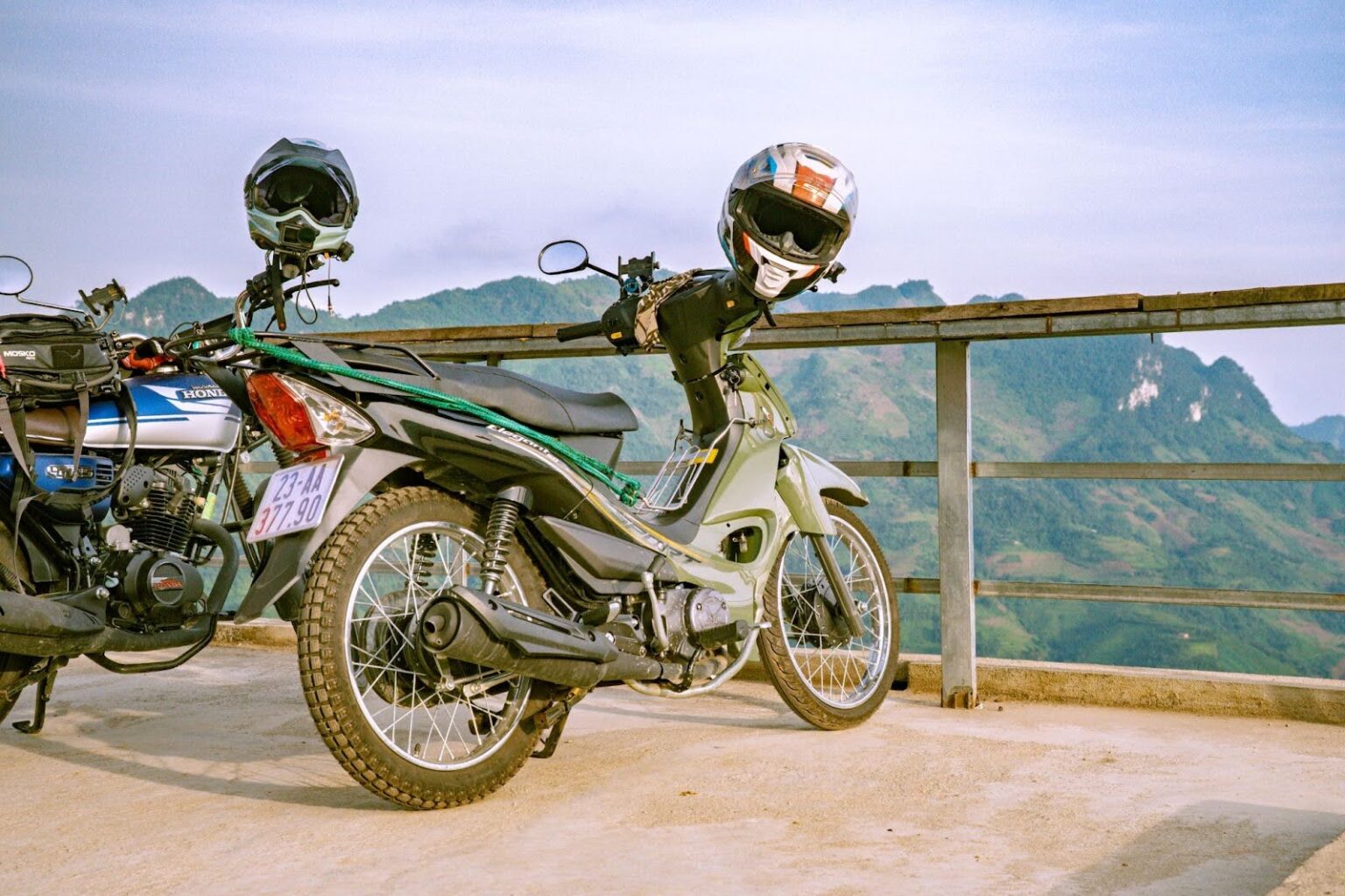 Sym Wave 50cc - How to ride the Ha Giang Loop without a license ...